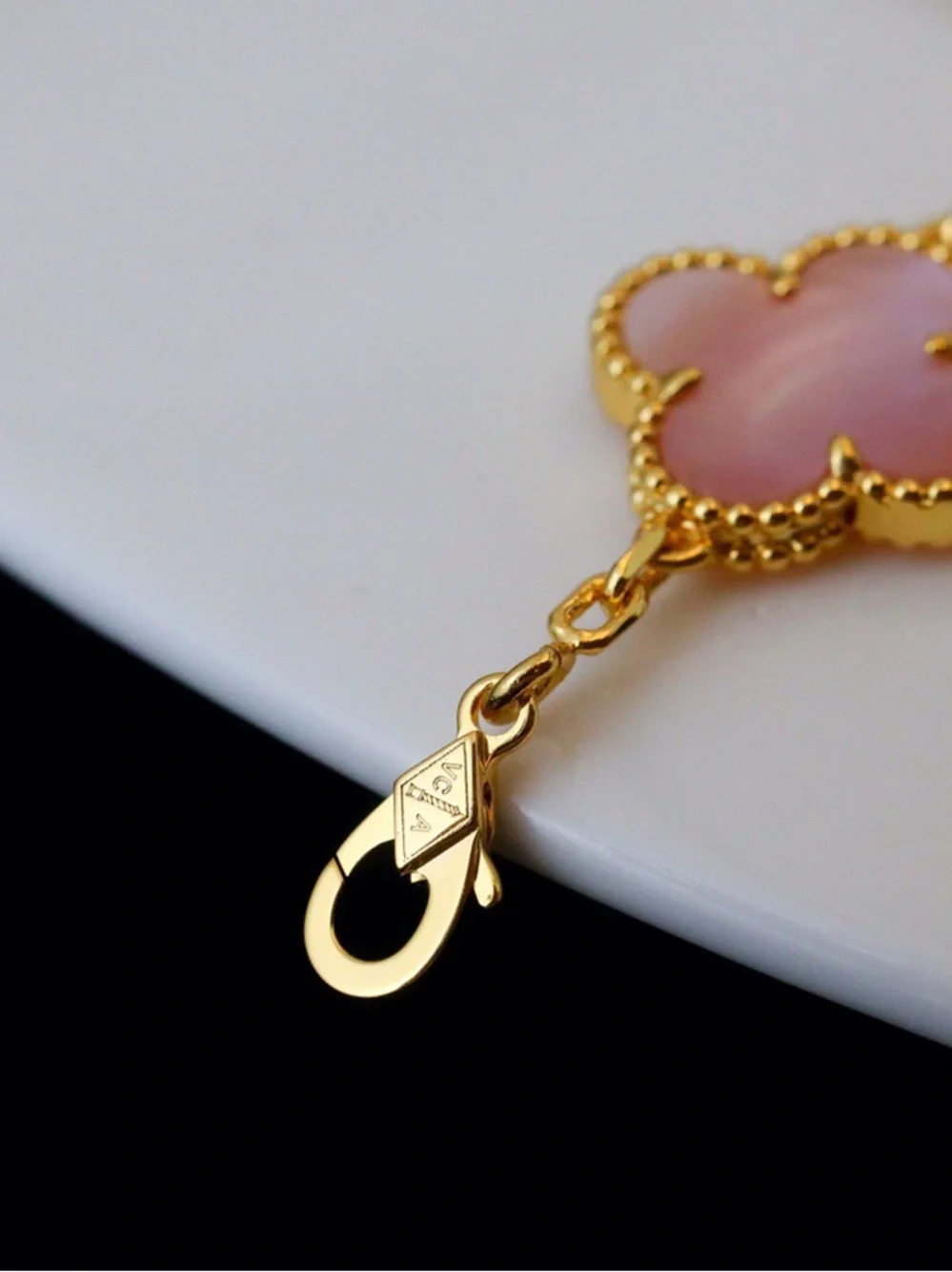 Van Cleef & Arpels | Jewelry | Excellent Used Condition Van Cleef ...